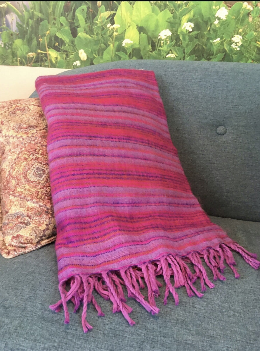 Purple yak wool blanket – Echo of a Stone